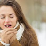 Ständig Kalte Hände und Füße: 5 Ursachen und was zu tun ist